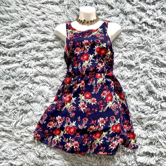 Divided | Dresses | Hm Divided Floral Open Back Roses Flowy Blue Red ...